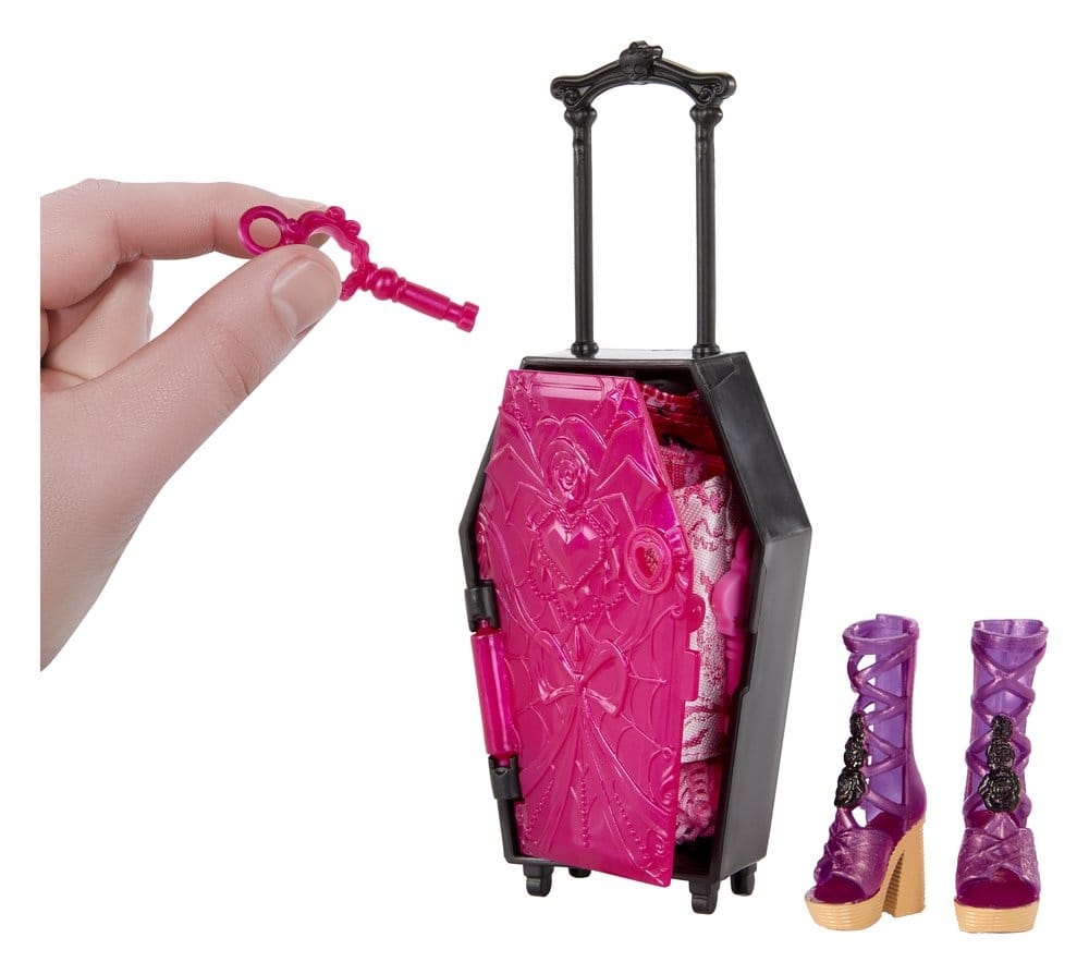 Monster High Skulltimate Secrets Doll Destination: Gore-geous Oasis ...